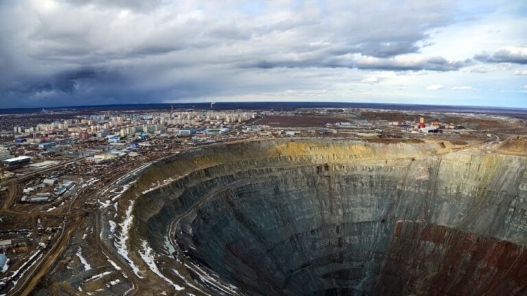 The Mir Mine: A Diamond Treasure in the Heart of Siberia – Engineerine